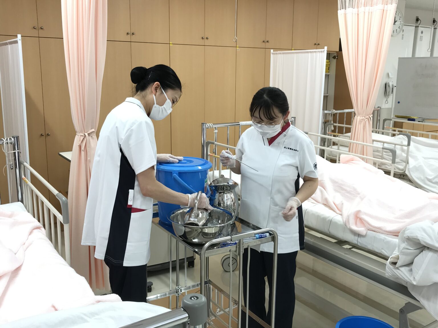 【演習】身体の清潔と援助（全身清拭） | 村上看護専門学校